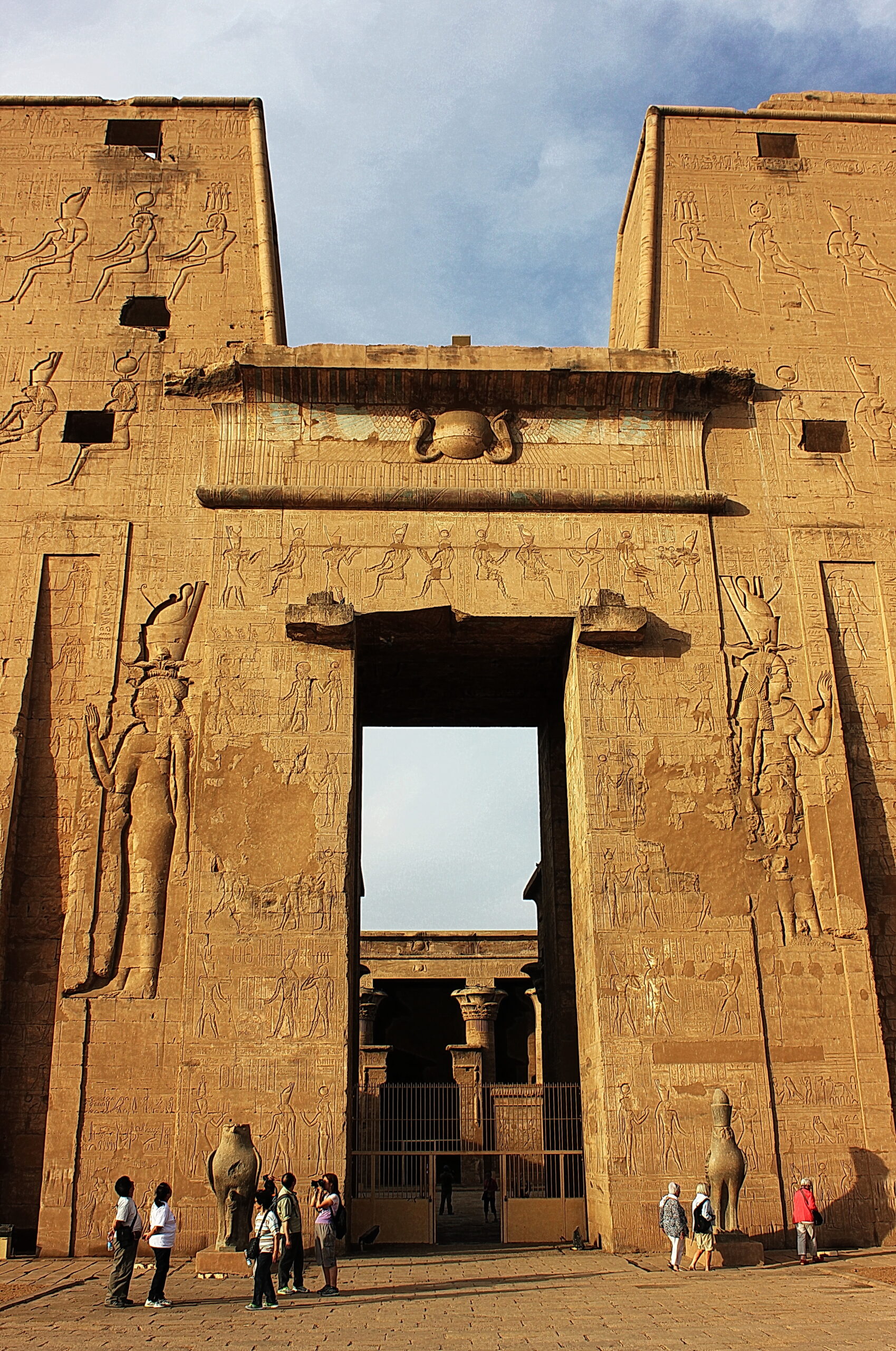 Edfu Temple (NILE VALLEY) - Real Egypt